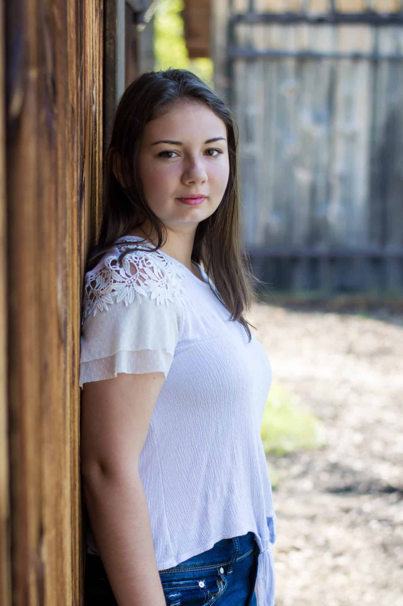 DIY Senior Picture Session Ideas and Photography Tips - Simply Rooted ...